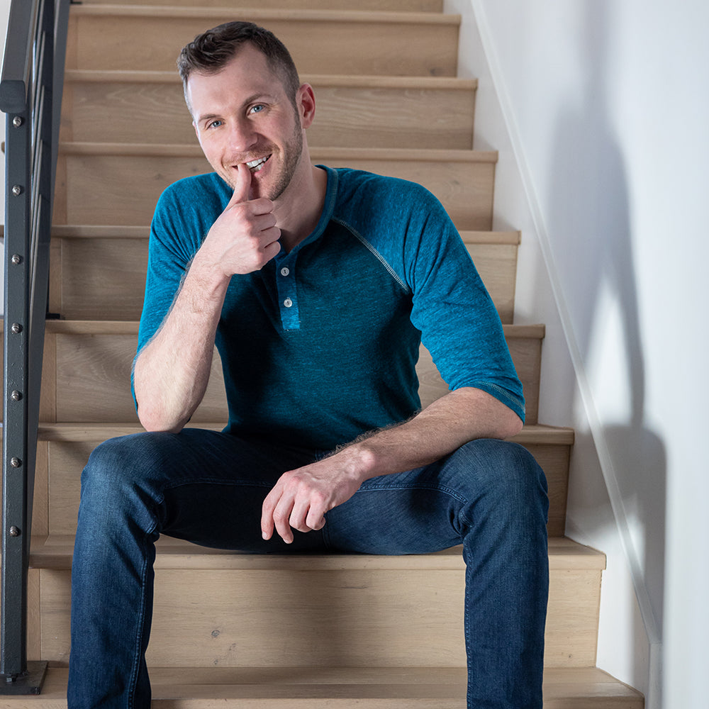 What is a Henley Shirt? A Guide to Men’s Henleys – Blade + Blue