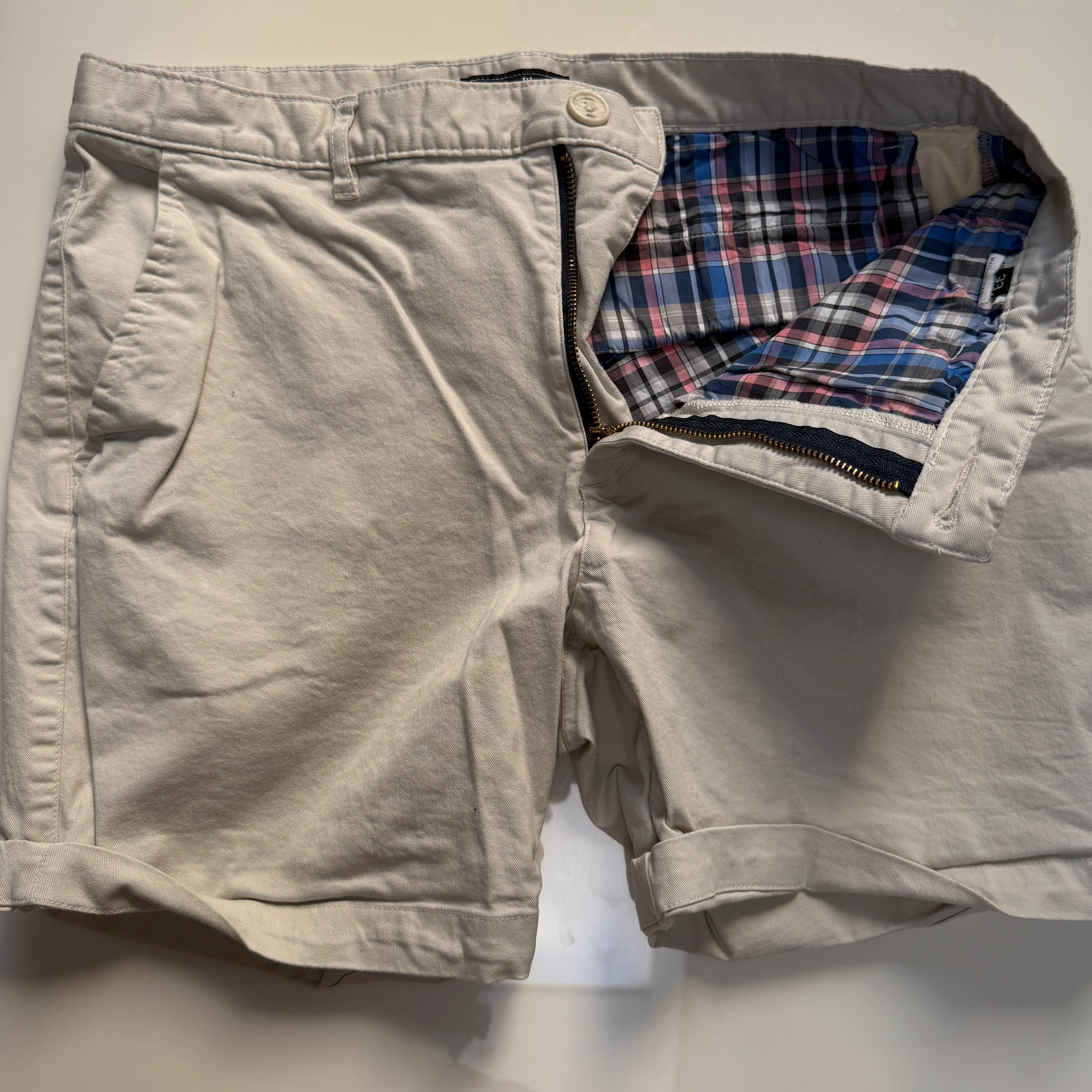 Sample Sale #401 : Stone Stretch Twill Button Front Short: Size 33 ...